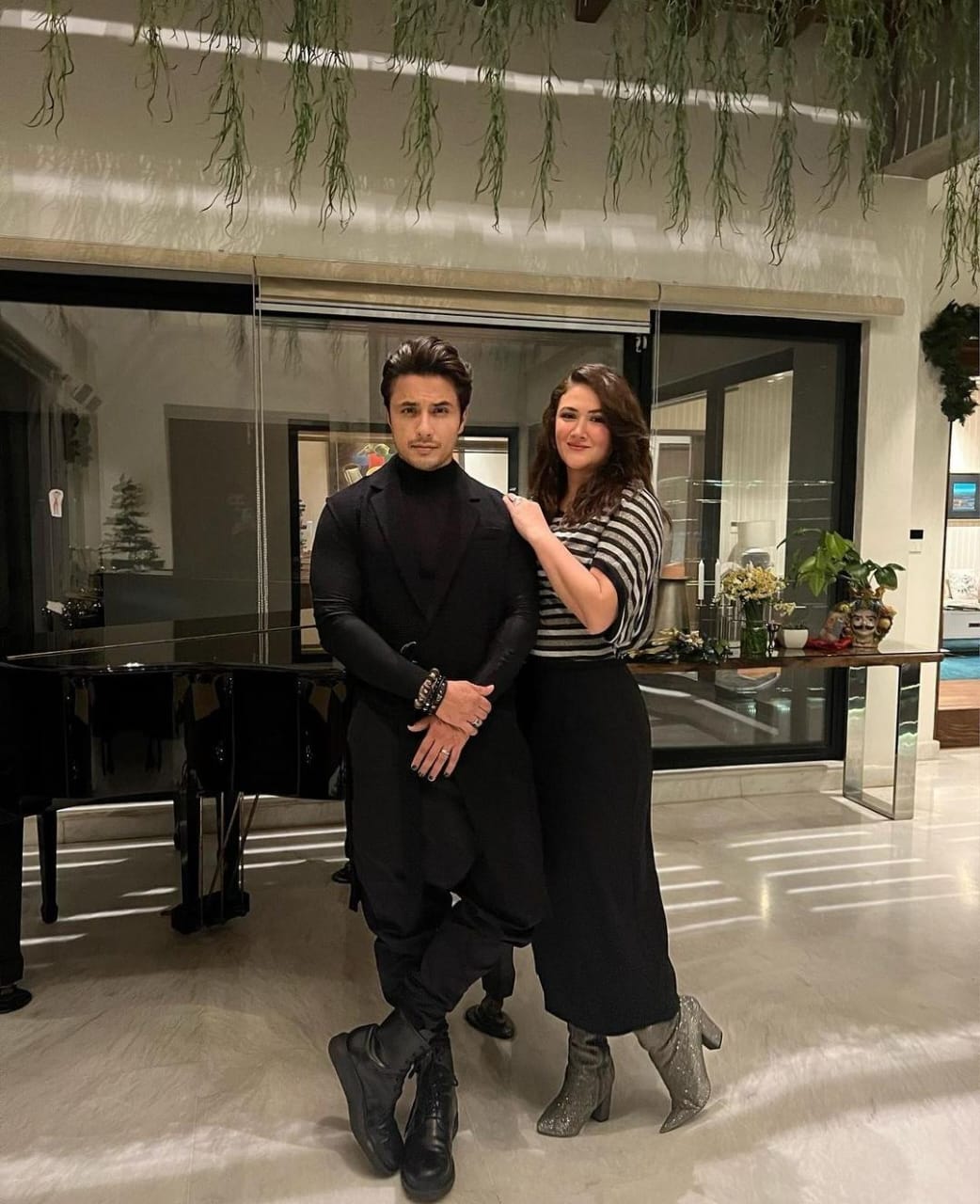 13 Iconic Pakistani Celebrity Couples - Stuff and Bluff