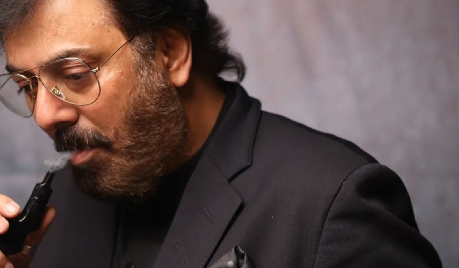 Why Nauman Ejaz Want to Ban Dramas in Pakistan? - Stuff and Bluff
